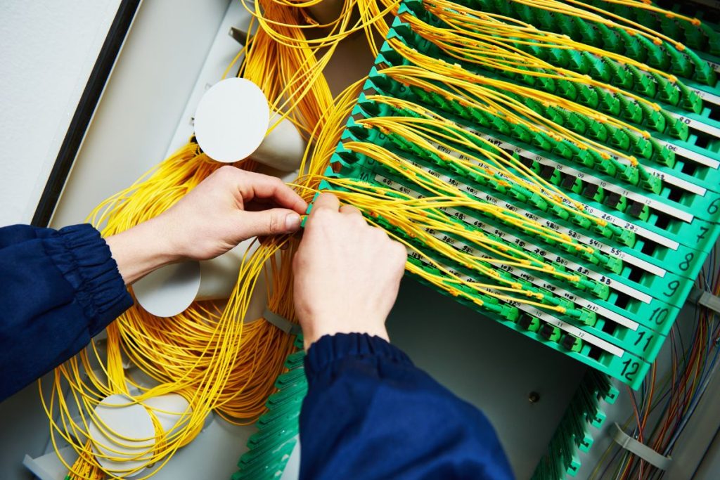 Tout Savoir sur la Fibre Optique